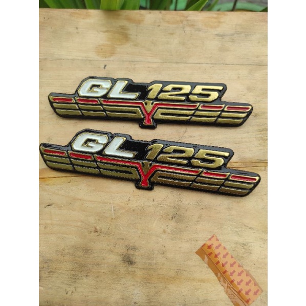 Emblem box bok accu aki gl100 gl125 emblem logo tepong aki gl 100 gl ...