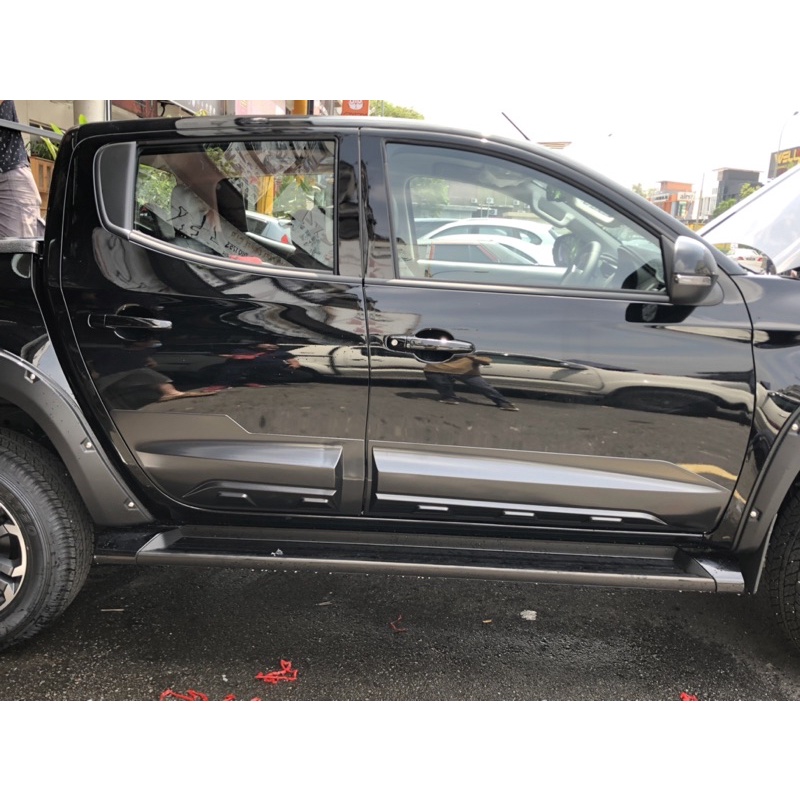 Mitsubishi triton 2022 door panel 4pc | Shopee Malaysia