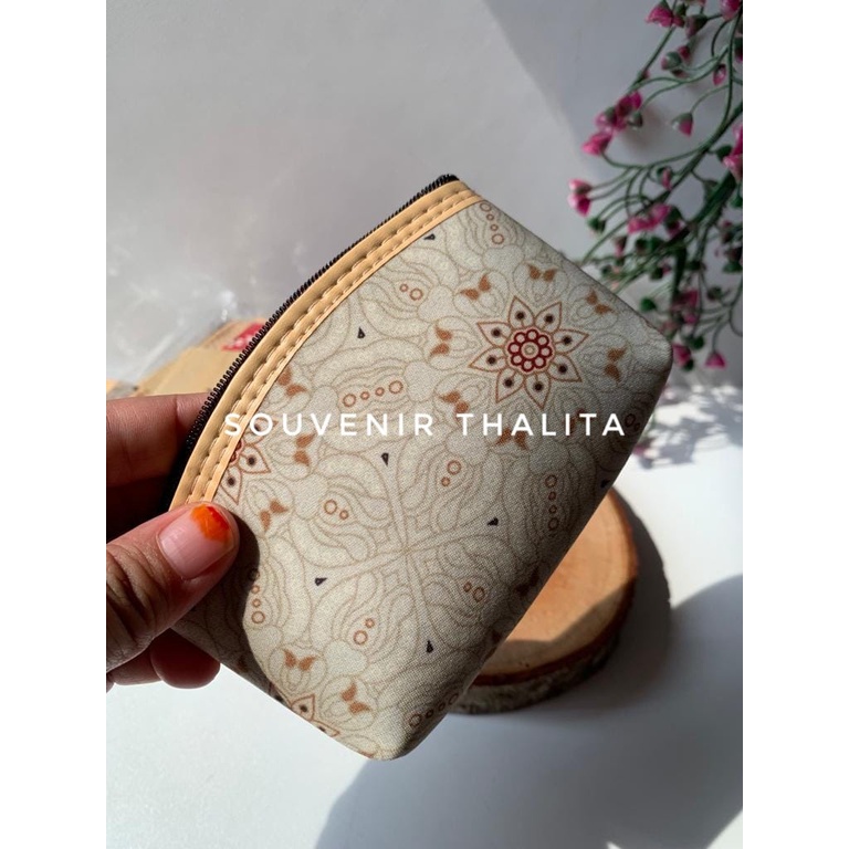 Contains 100 pcs 11x8cm batik wallet souvenirs, box wallet wedding ...