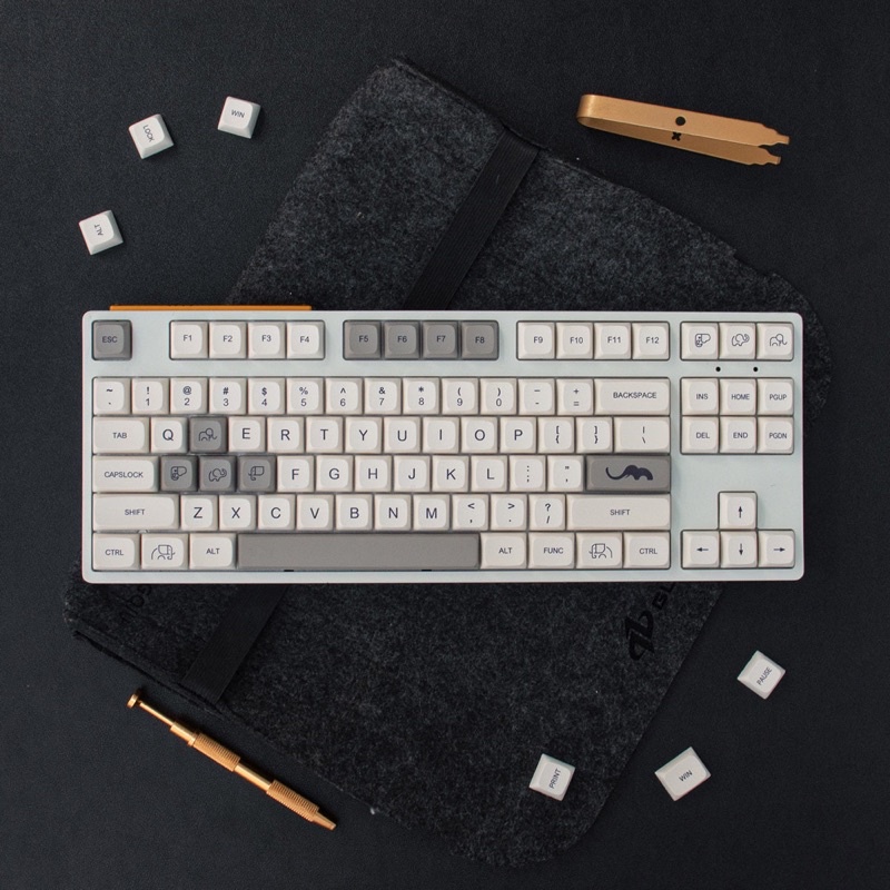 Xda IVORY xda Profile Keycap made of PBT dyesub material used on many ...