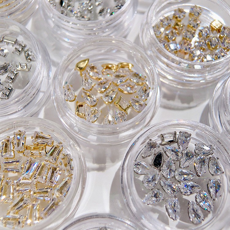 20pcs/box Nail Art Zircon Claw Shaped Rhinestone Gold Silver Drop ...