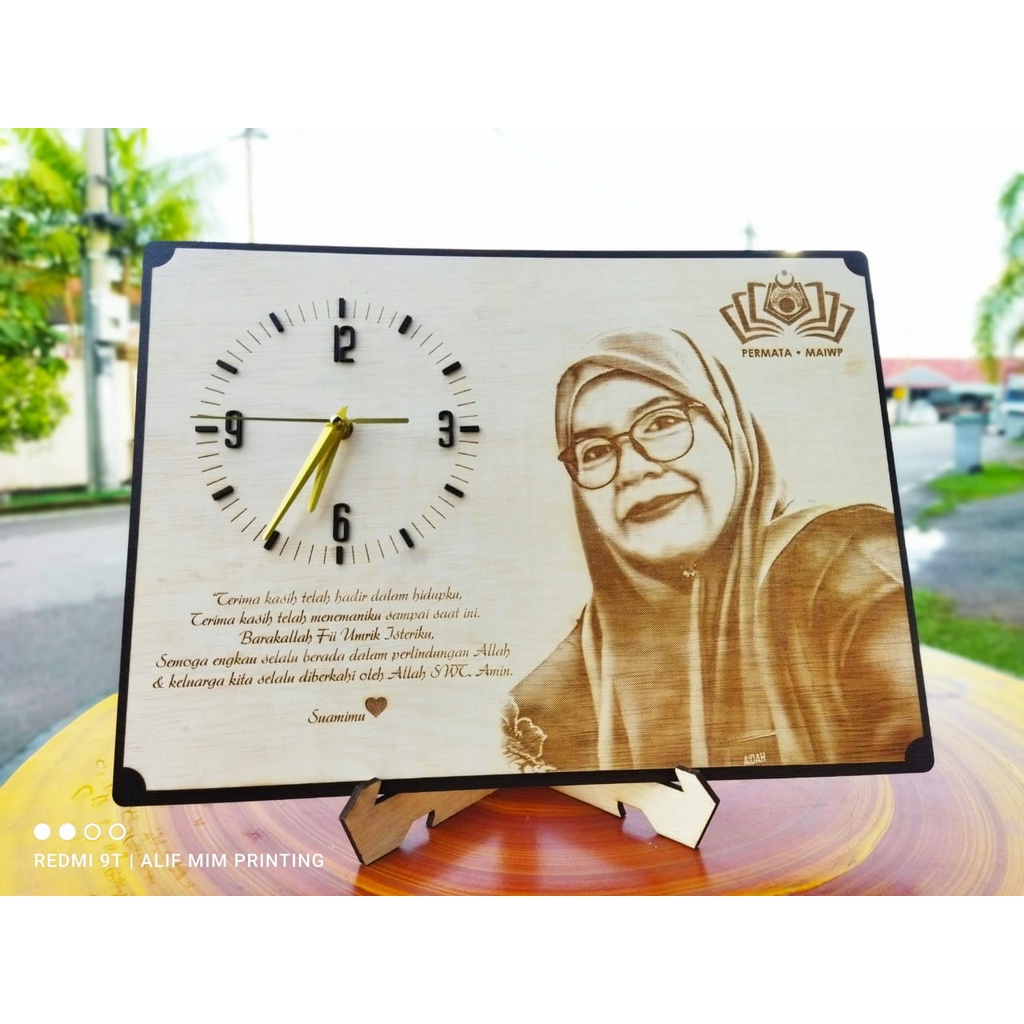 JAM POTRAIT Cenderahati Laser Potrait Frame Jam Bergambar Kustom Hadiah ...