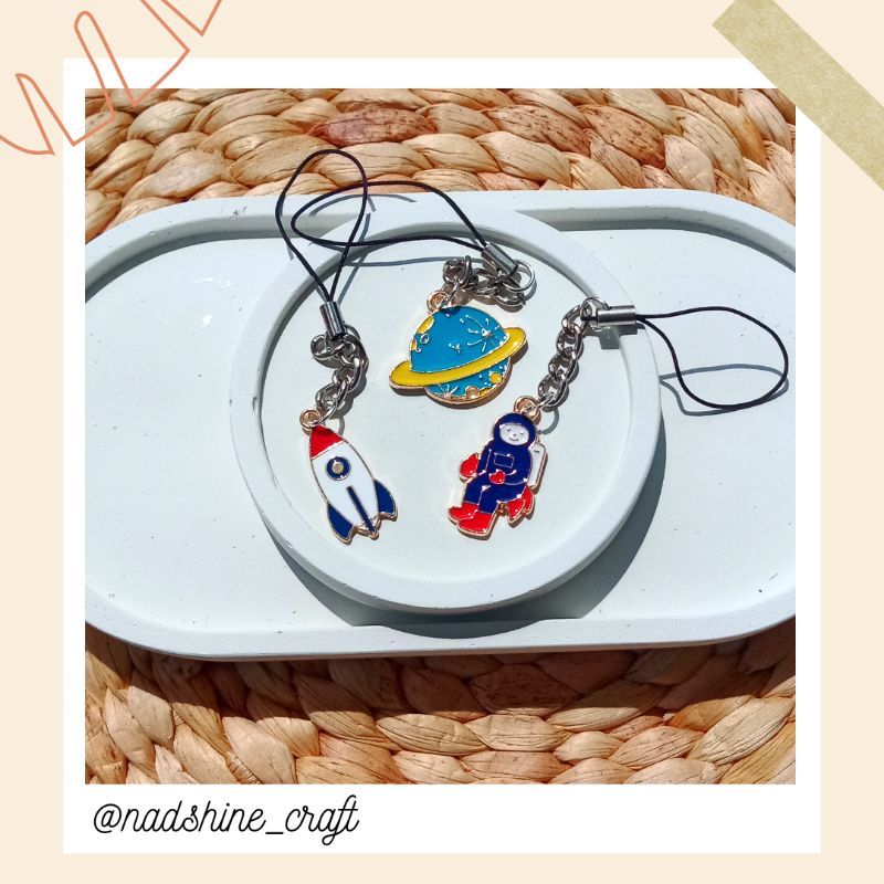 HP GANTUNGAN Cellphone Hanger Pendant Space Shape/Bag Hanger | Shopee ...