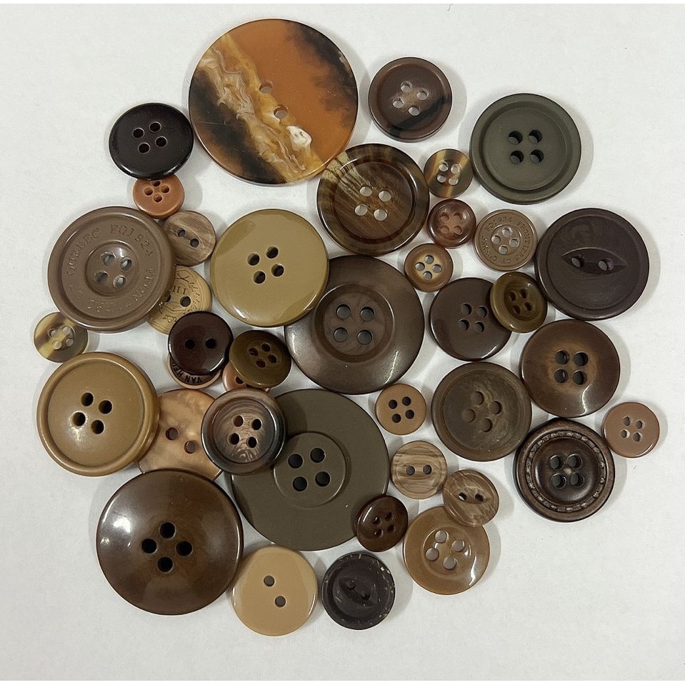 40 Pcs Colour Buttons Mix Size and Colour Buttons for Sewing Art and ...