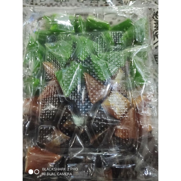 dodol tiga bucu/ dodol pandan/ dodol durian/ dodol gula Melaka/ kalame ...