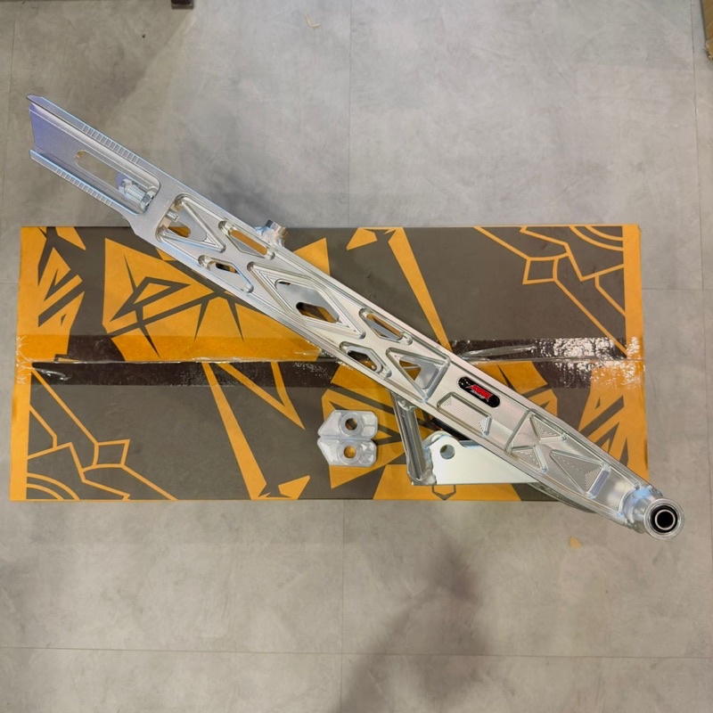 Y125 Kingdrag CNC PRO R SWING ARM 125Z / 125ZR / 125Z Swing Arm + 3inch ...