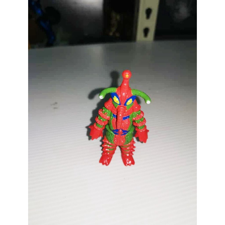 RARE VINTAGE ULTRAMAN KAIJU MONSTER ALIEN GASHAPON FIGURE 9 | Shopee ...