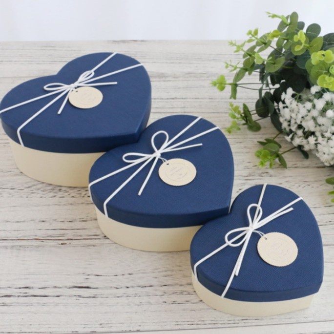 Blue Heart shape gift box, lover gift box, Valentine's gift box / 蓝心形蝴蝶 ...