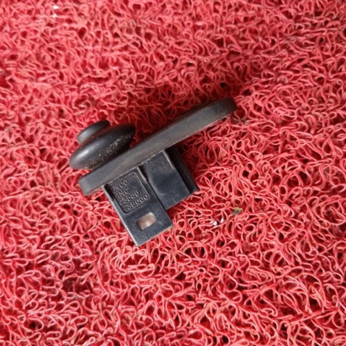 Original Hyundai trajet door switch removed | Shopee Malaysia