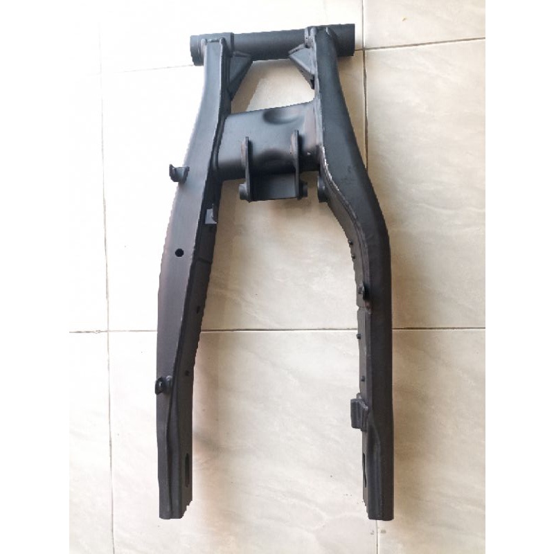 Original yamaha r25 mt25 Shrimp Claw Swing arm | Shopee Malaysia