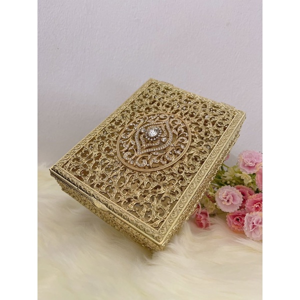 Al-Quran Hantaran Gold Exclusive Box | Shopee Malaysia