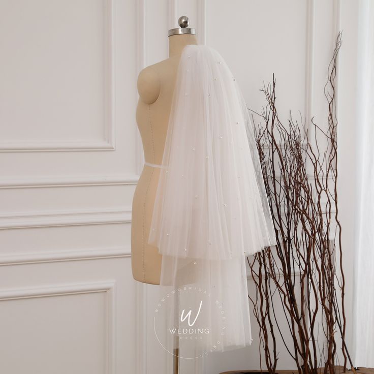 Double Tier Beach Veil with Elbow Ivory Wedding Veil to companion the ...