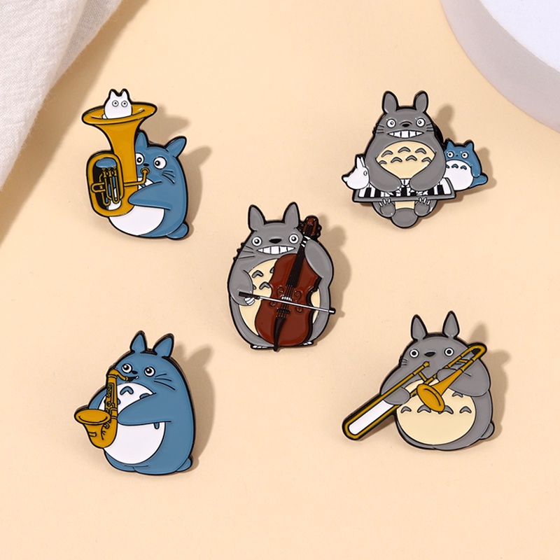 Anime Totoro Enamel Pin Brooches Cartoon Cute Totoro Playing Musical ...