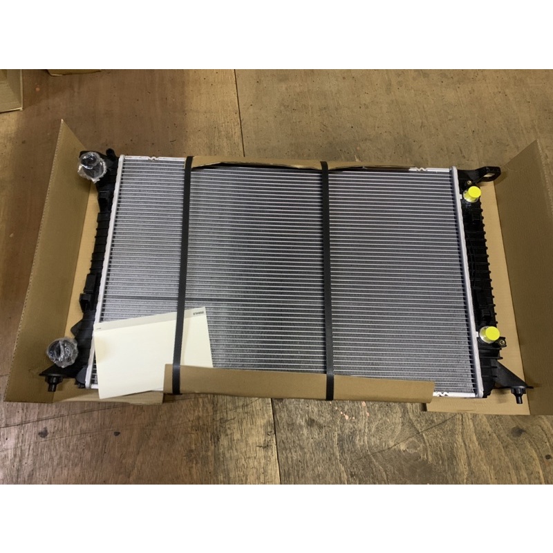 Audi A4 B8 Engine Cooling Radiator | Shopee Malaysia