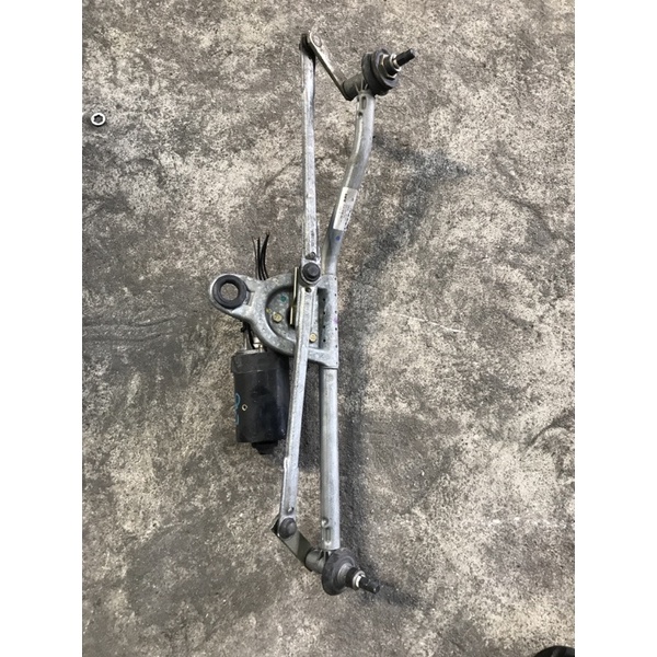 BMW E46 FRONT WIPER LINKAGE WITH MOTOR | Shopee Malaysia