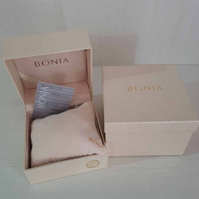 Bonia brand watch box, Original full set model | Shopee Malaysia