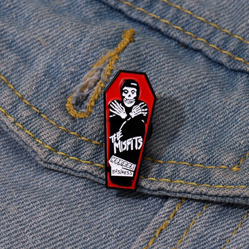Crimson Ghostface Coffin Brooch Misfits Band Logo Badge Horror Punk ...