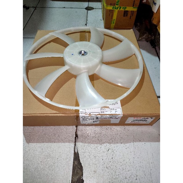 Original old Suzuki ertiga van radiator motorbike fan leaf | Shopee ...