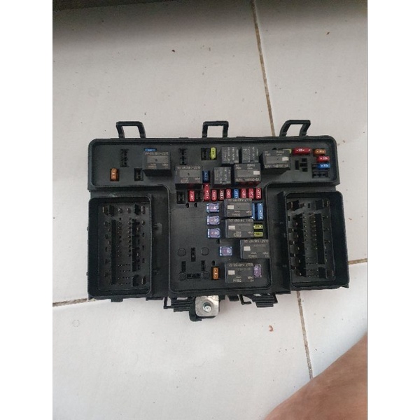 Ford Ranger T7 T8 Engine Fuse Box | Shopee Malaysia