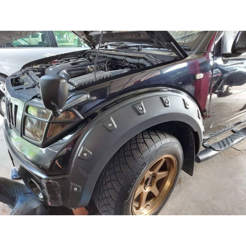 Navara D40 fender arch in matt black color kq farc | Shopee Malaysia