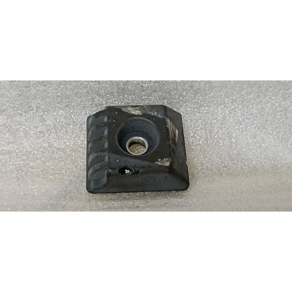 MERCEDES-BENZ W124 REAR BOOT RUBBER STOP (TOP) (ORIGINAL) 1247580044 ...