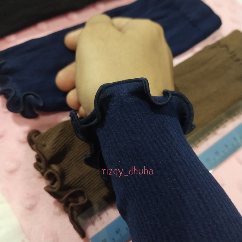 [NEW]HANDSOCKS MUSLIMAH SUGAR CURL (SHORT) | Shopee Malaysia