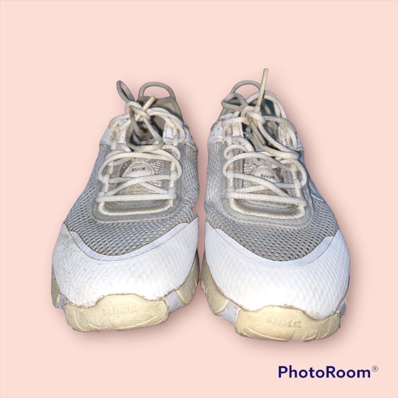 Nike react full white second hand | Shopee Malaysia