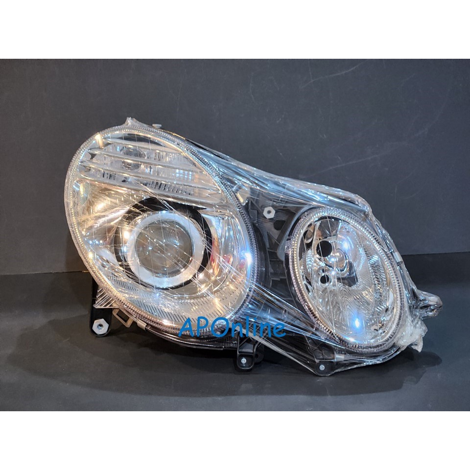 Mercedes Benz W211 2006 Head Lamp / Lampu Depan / Lampu Besar (With ...