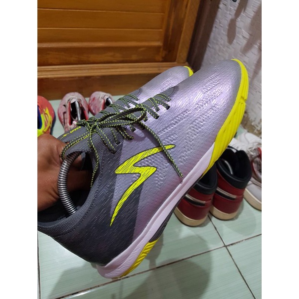 Alpha Specs futsal Shoes | Shopee Malaysia