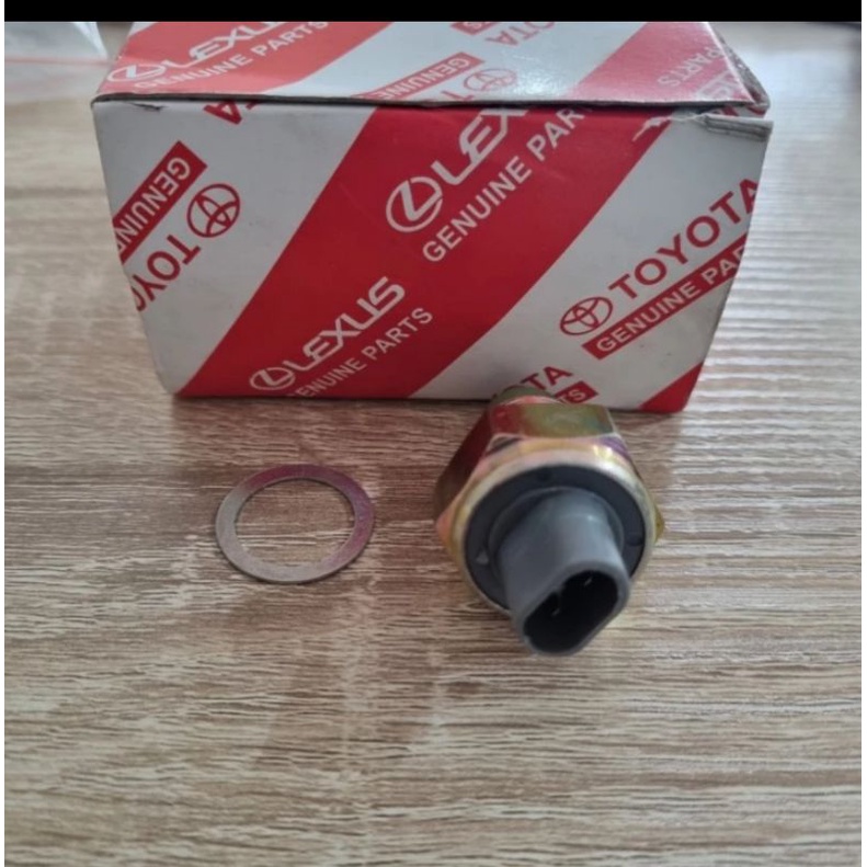 Fortuner HILUX REVERSE SWITCH | Shopee Malaysia