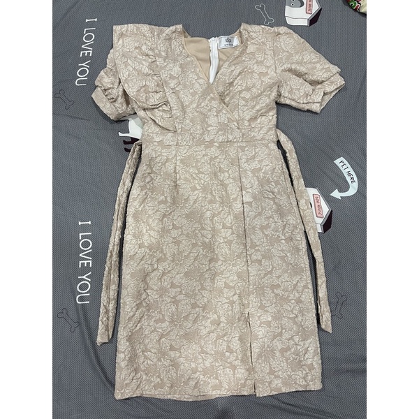 Short Cream Color Embossed Dress | Shopee Malaysia