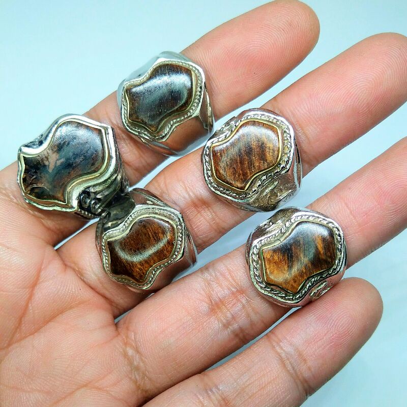 KAYU Agarwood clog ring / not agarwood rosary | Shopee Malaysia
