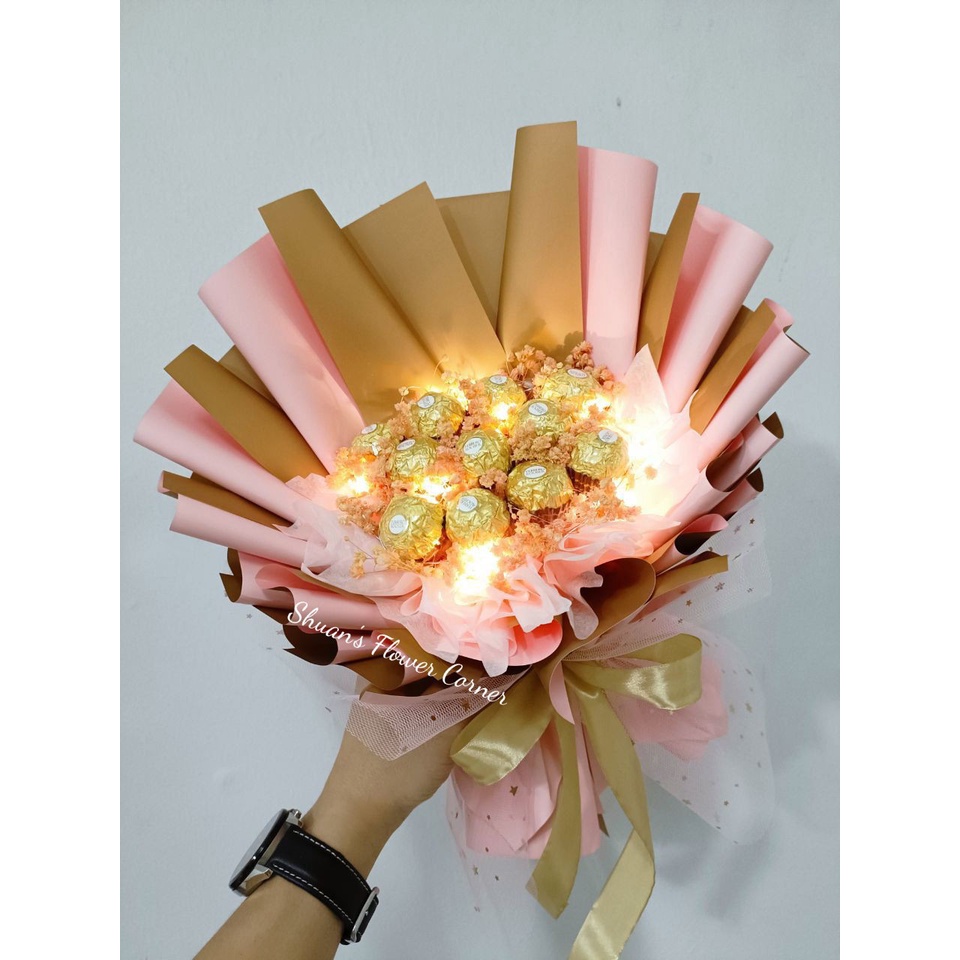 11 Pcs Ferrero Rocher Chocolate With Baby Breath Bouquet #金沙巧克力花束 ...