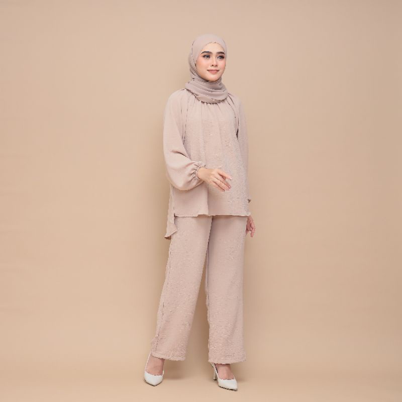 QAIRA SUIT TANGAN BELON IRONLESS | Shopee Malaysia