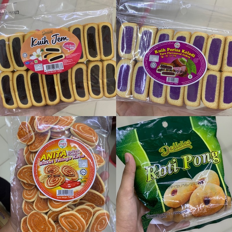 Aneka kuih tradisi kuih potong/ kuih jem/ biskut telinga/ roti pong ...