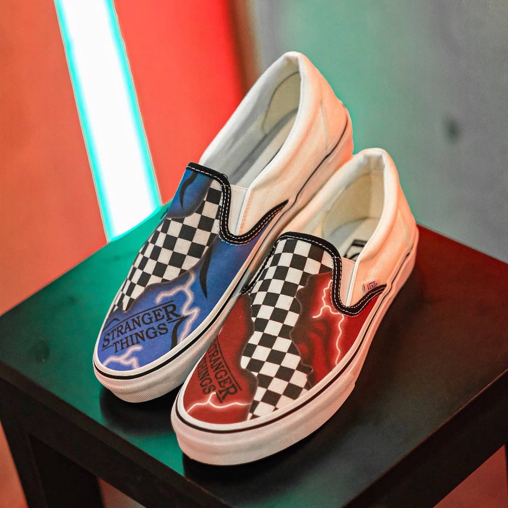 Vans SLIP ON X STRANGER THINGS CHECKERBOARD CUSTOM BLACK WHITE RED BLUE ...