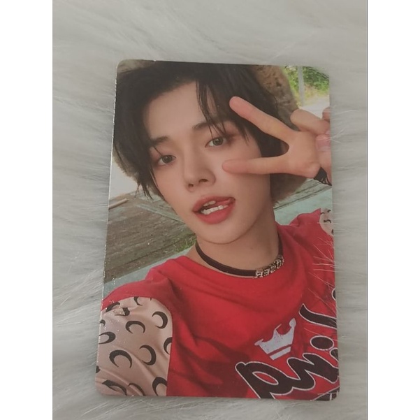 Genuine yeonjun escape official photocard txt | Shopee Malaysia