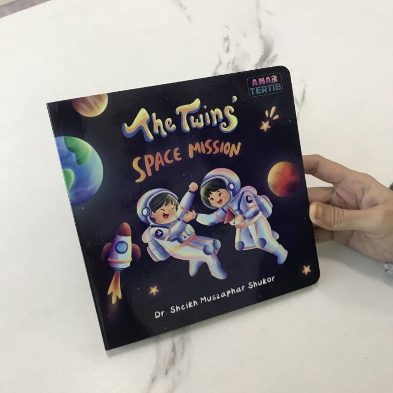 BUKU THE TWINS SPACE MISSION | Shopee Malaysia