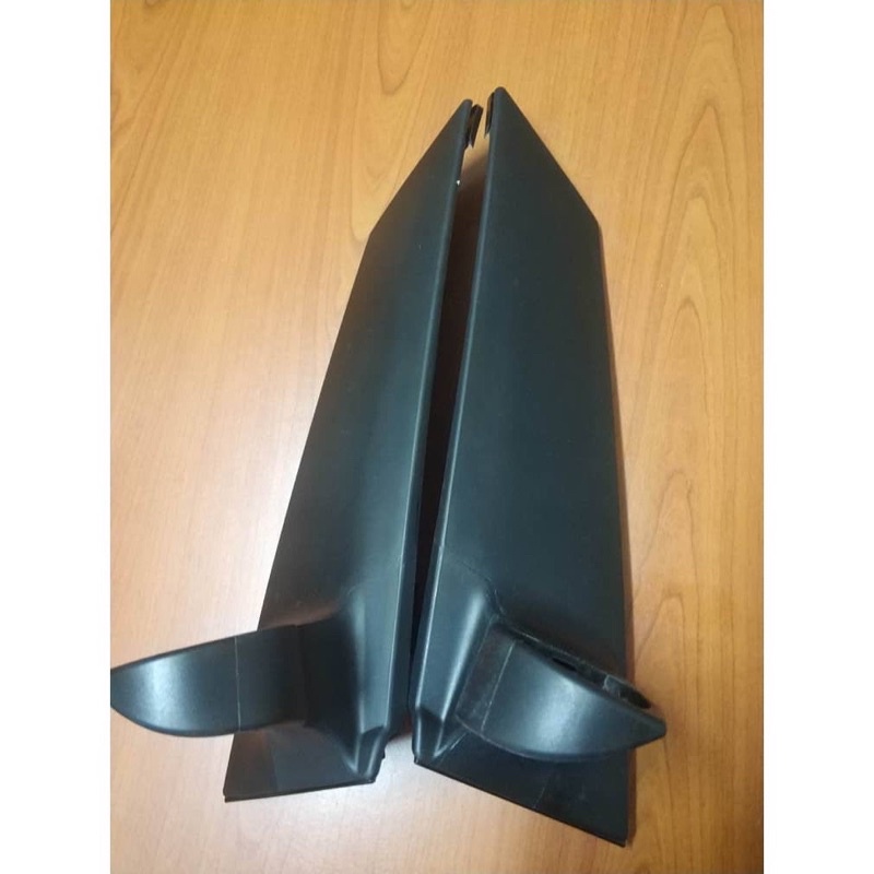 ready stock toyota innova 08 11 side door mirror bracket left right high quality braket Shopee Malaysia