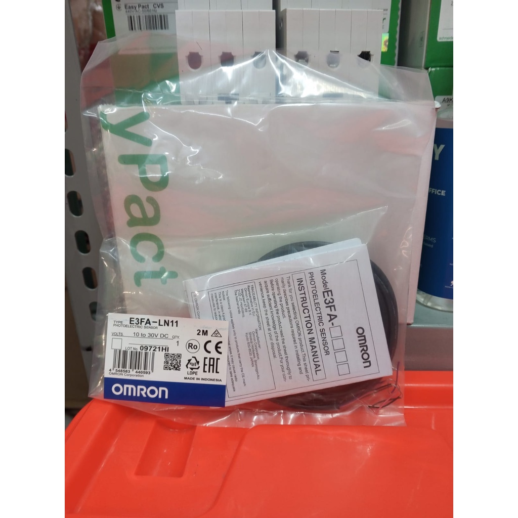 Photoelectric Sensor E3FA-LN11 OMRON NPN, Light-ON/Dark-ON, 2m cable ...