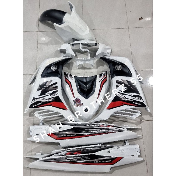 COVERSET LC 135 V2/V3/V4/V5/V6/V7 PEARL WHITE RED FLAMES CUSTOM 🔥 ...