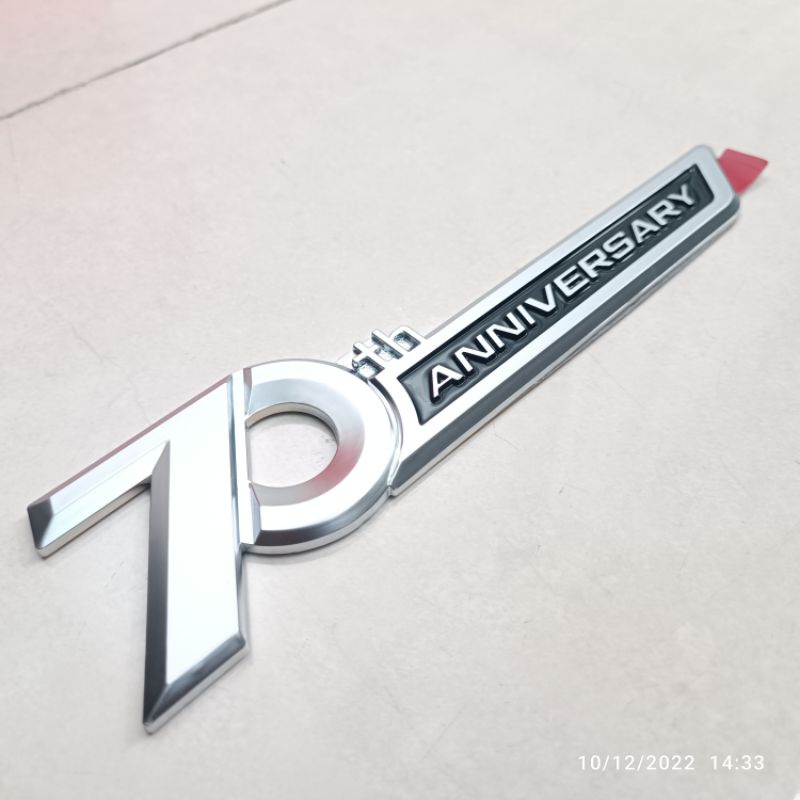 Toyota land cruiser 70th anniversary emblem | Shopee Malaysia