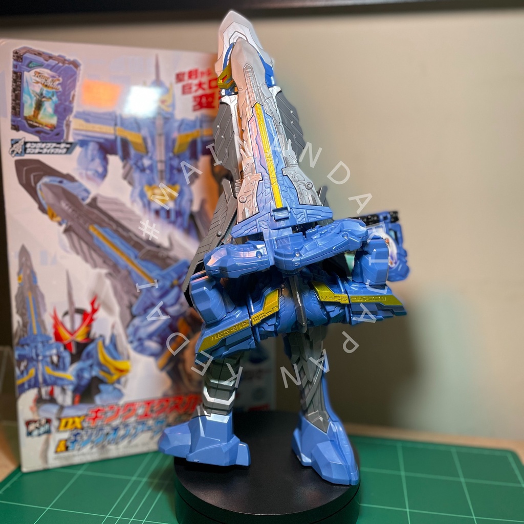 Bandai DX King Excalibur & King of Arthur Wonder Ride Book Kamen Rider ...