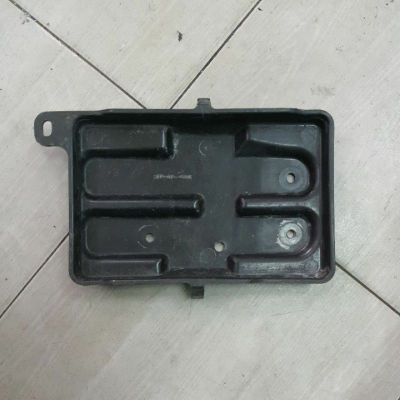 Perodua Myvi/Lagi Best/Alza Battery Seat Tray Japan Used | Shopee Malaysia