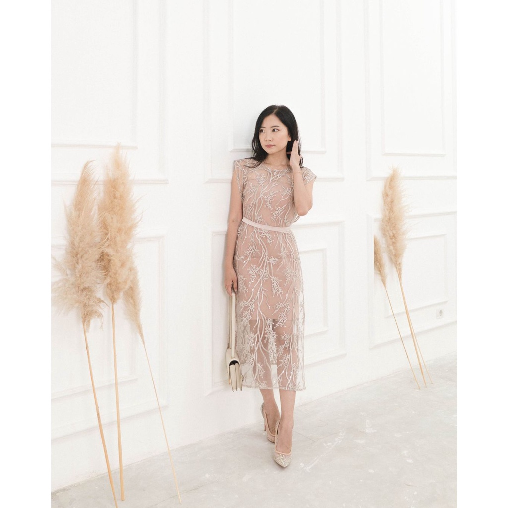 Grace set in Nude | Shopee Malaysia