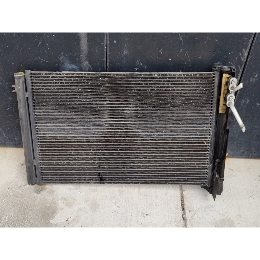 ORIGINAL BMW E90 3 Series Radiator And Cooling Condenser Fan Motor N51 ...