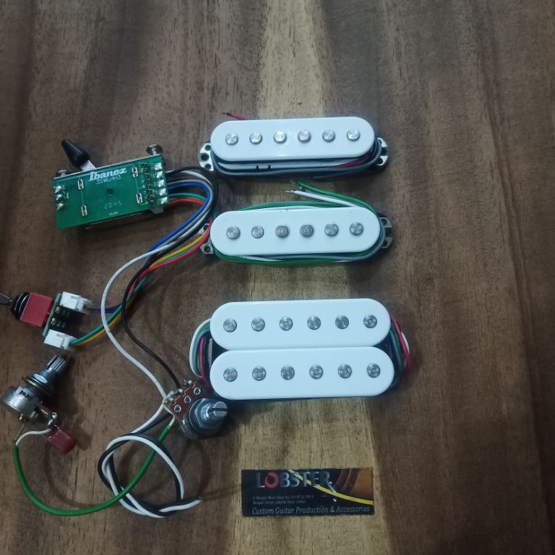 Pickup ibanez AZ Essentials AZES-40 HSS Pickup Set HSS Stratocaster ...