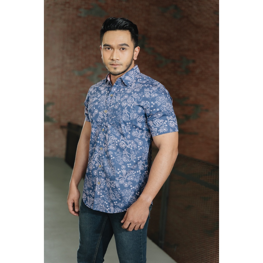 I Am Famous Slim Fit Shirt | Shopee Malaysia