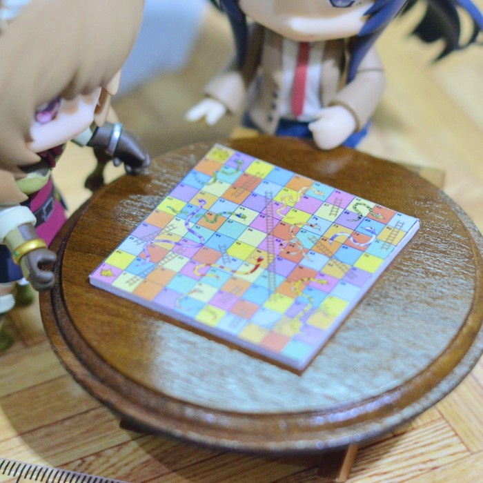Miniature Diorama 1/12 Board Games - Snake Ladder (Nendoroid Figma SHF) | Shopee Malaysia