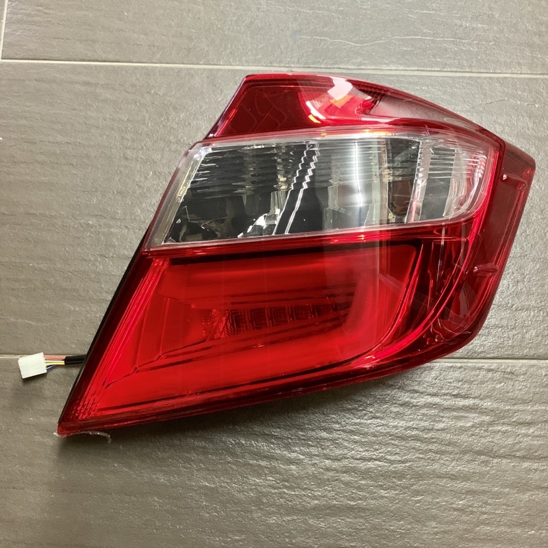Perodua Bezza (G / X / Advance) (2016) Rear Tail Lamp Light Lampu ...